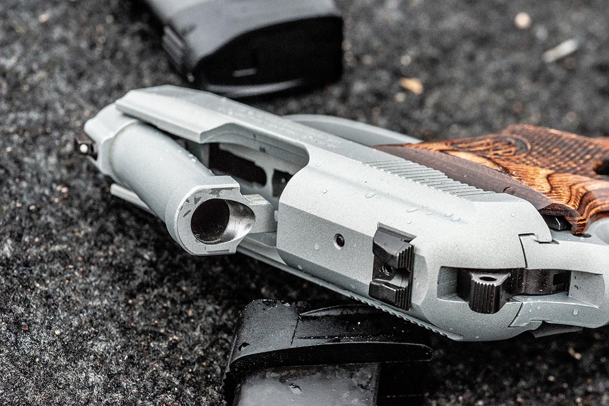 Features of Beretta 30X Tomcat Pocket Pistol [Video] - GunBroker.com